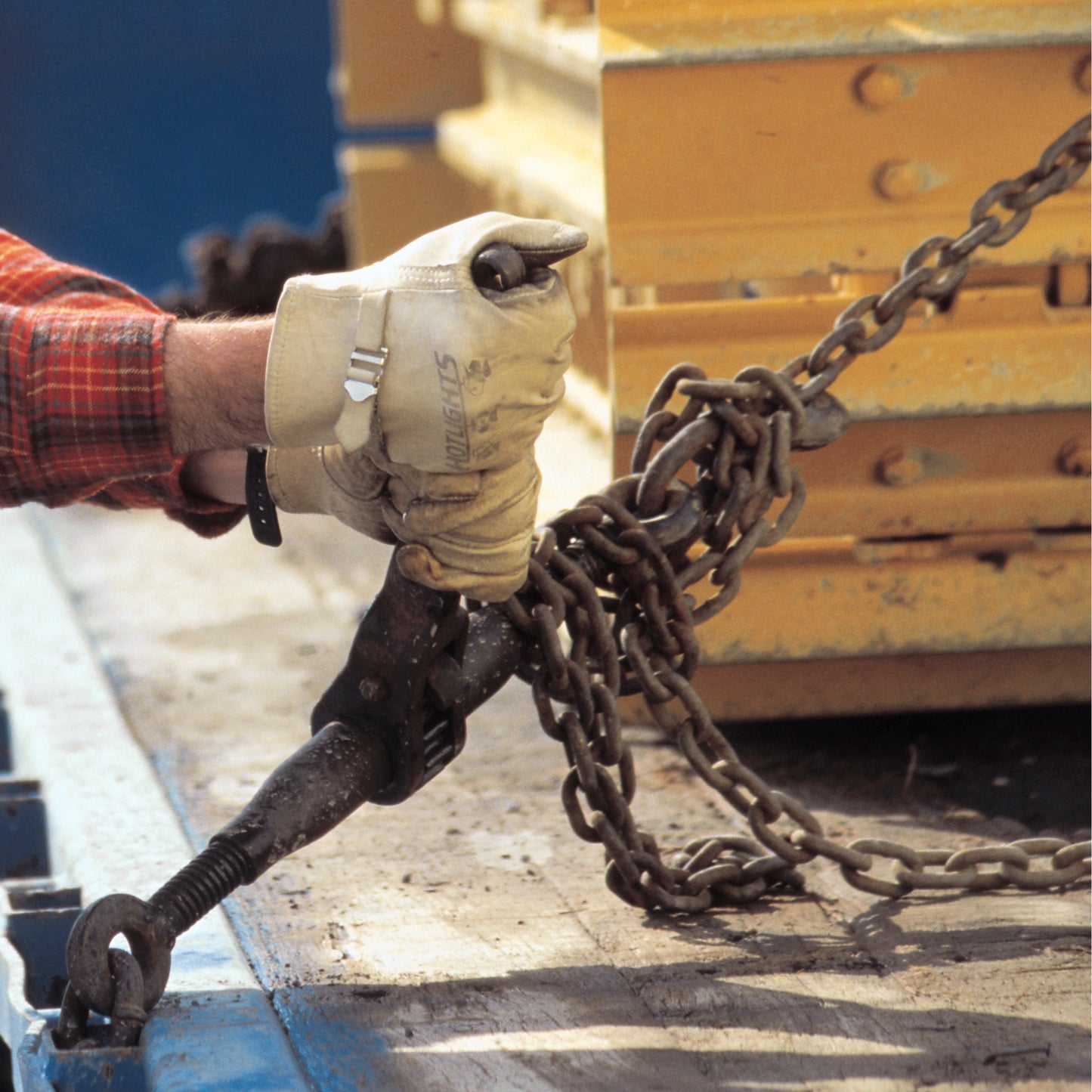 How To use Chain Binders – Tie 4 Safe